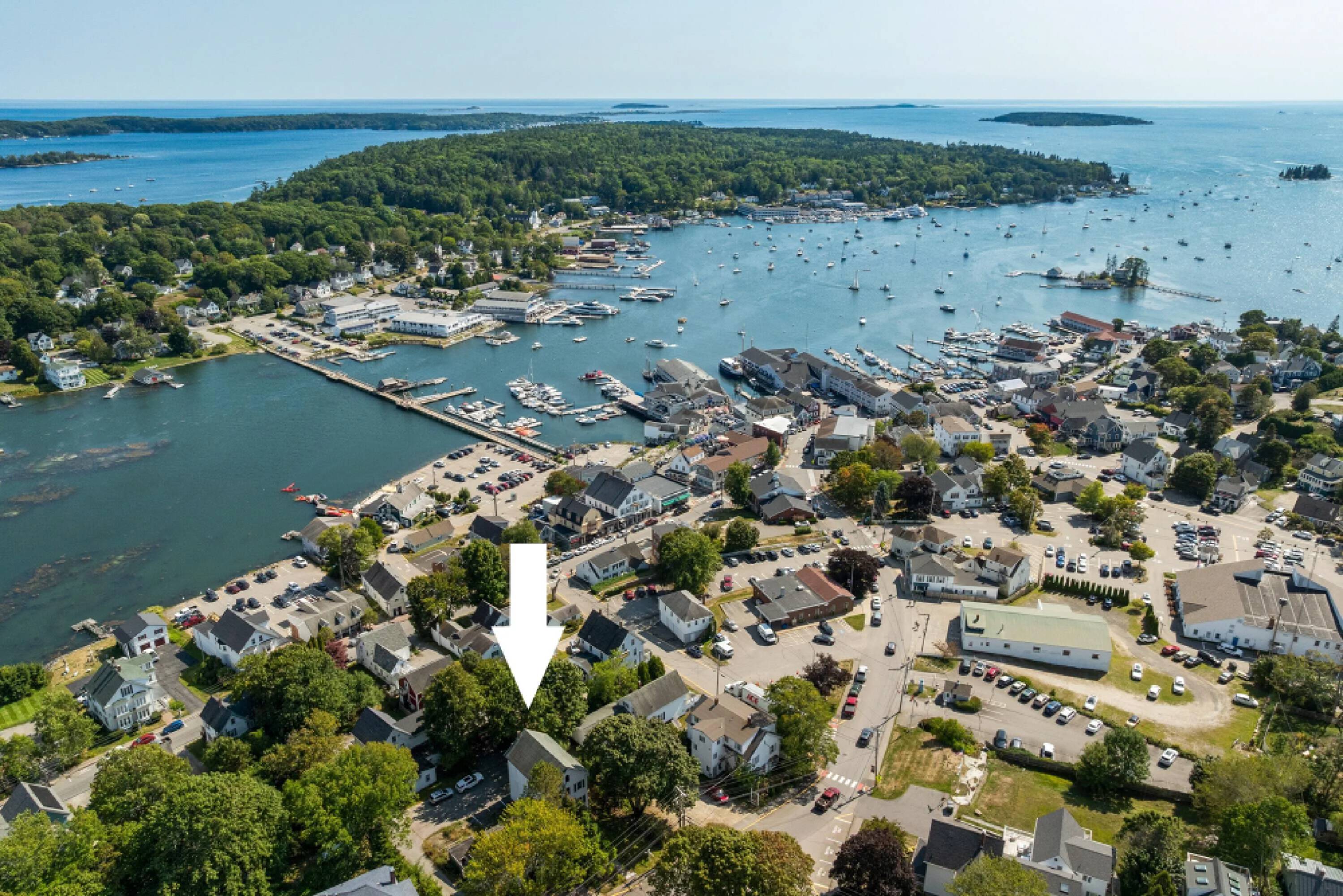 25 Oak St, Boothbay Harbor, ME 04538 | Crexi.com