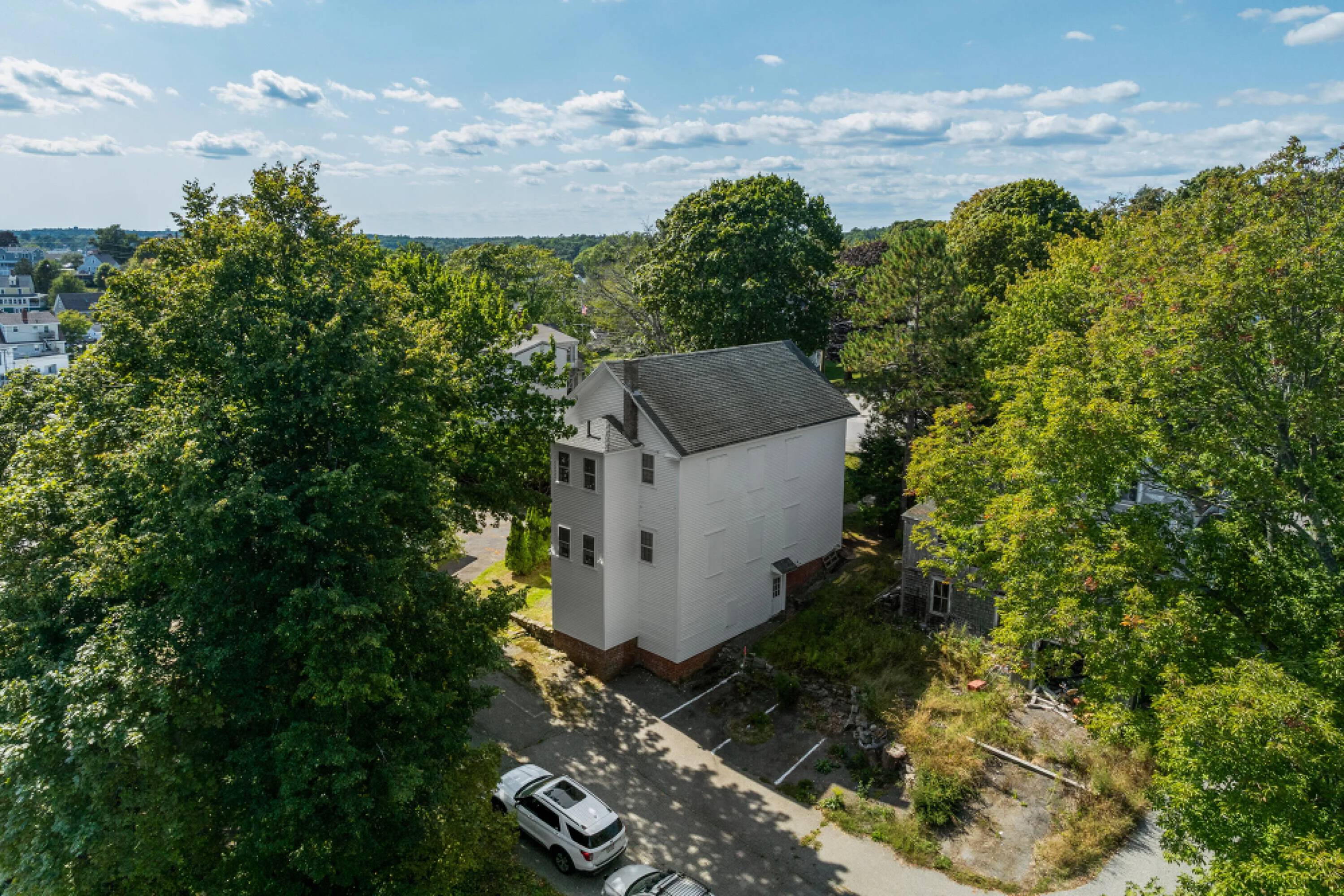 25 Oak St, Boothbay Harbor, ME 04538 | Crexi.com