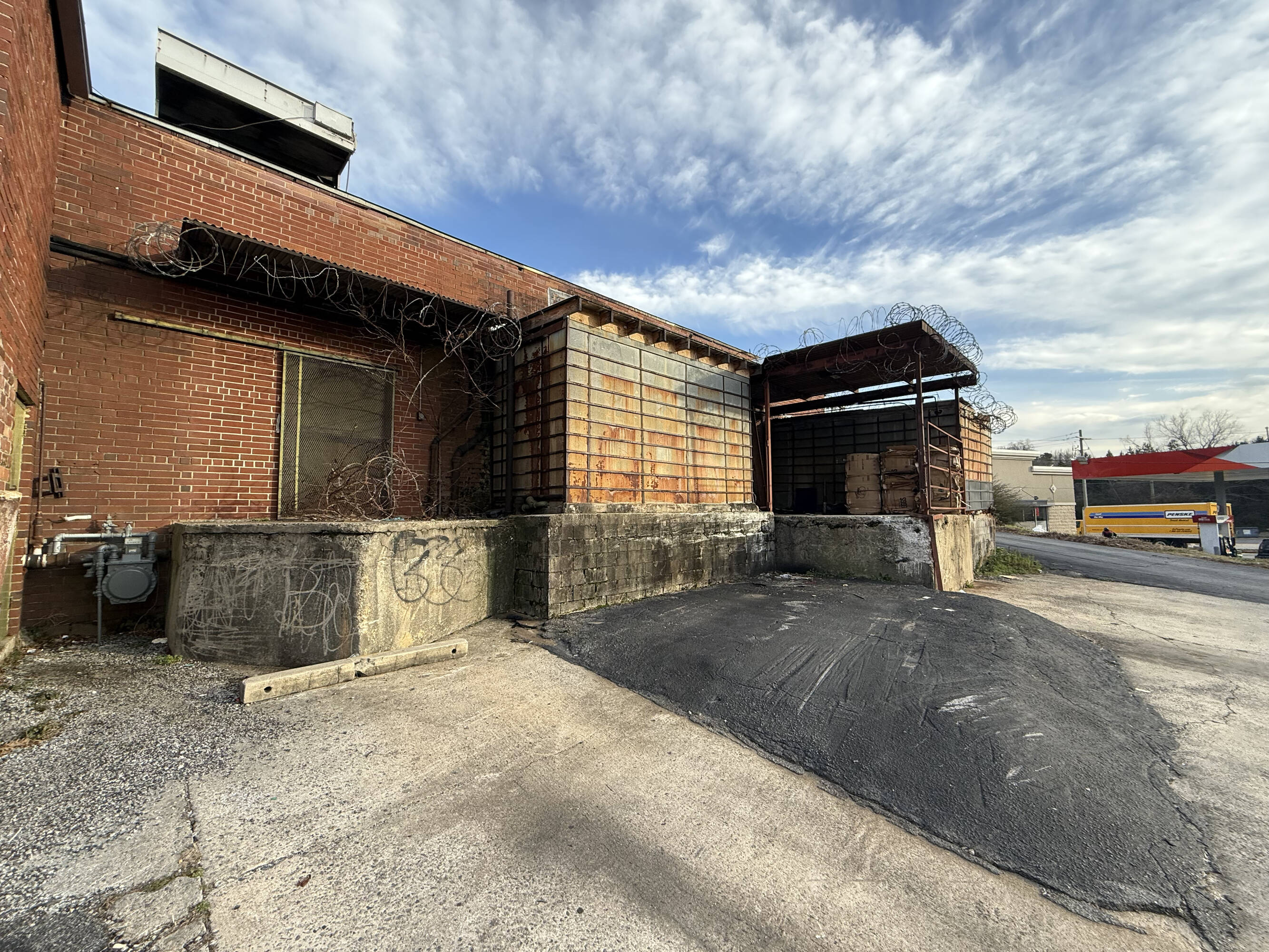 820 JAMES JACKSON PKWY NW Atlanta GA 30318-4541 APN: 14 020800150285 ...