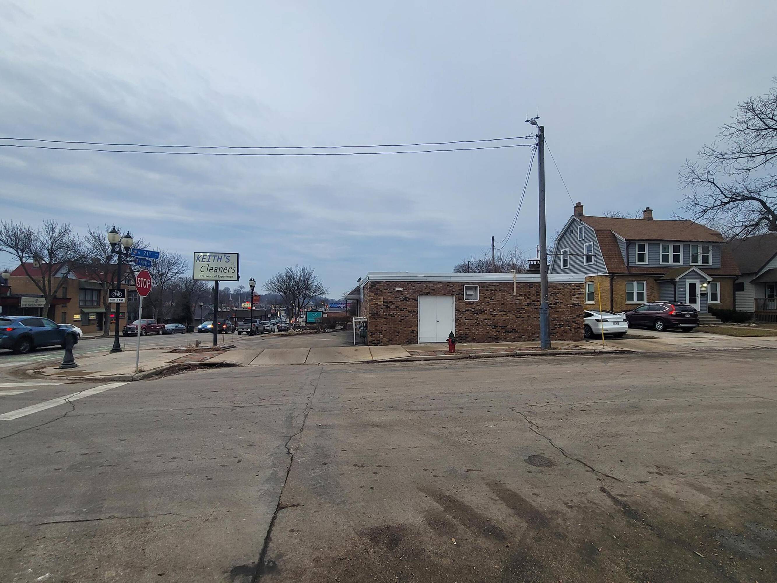 7027 W North Ave, Wauwatosa, WI 53213 | Crexi.com