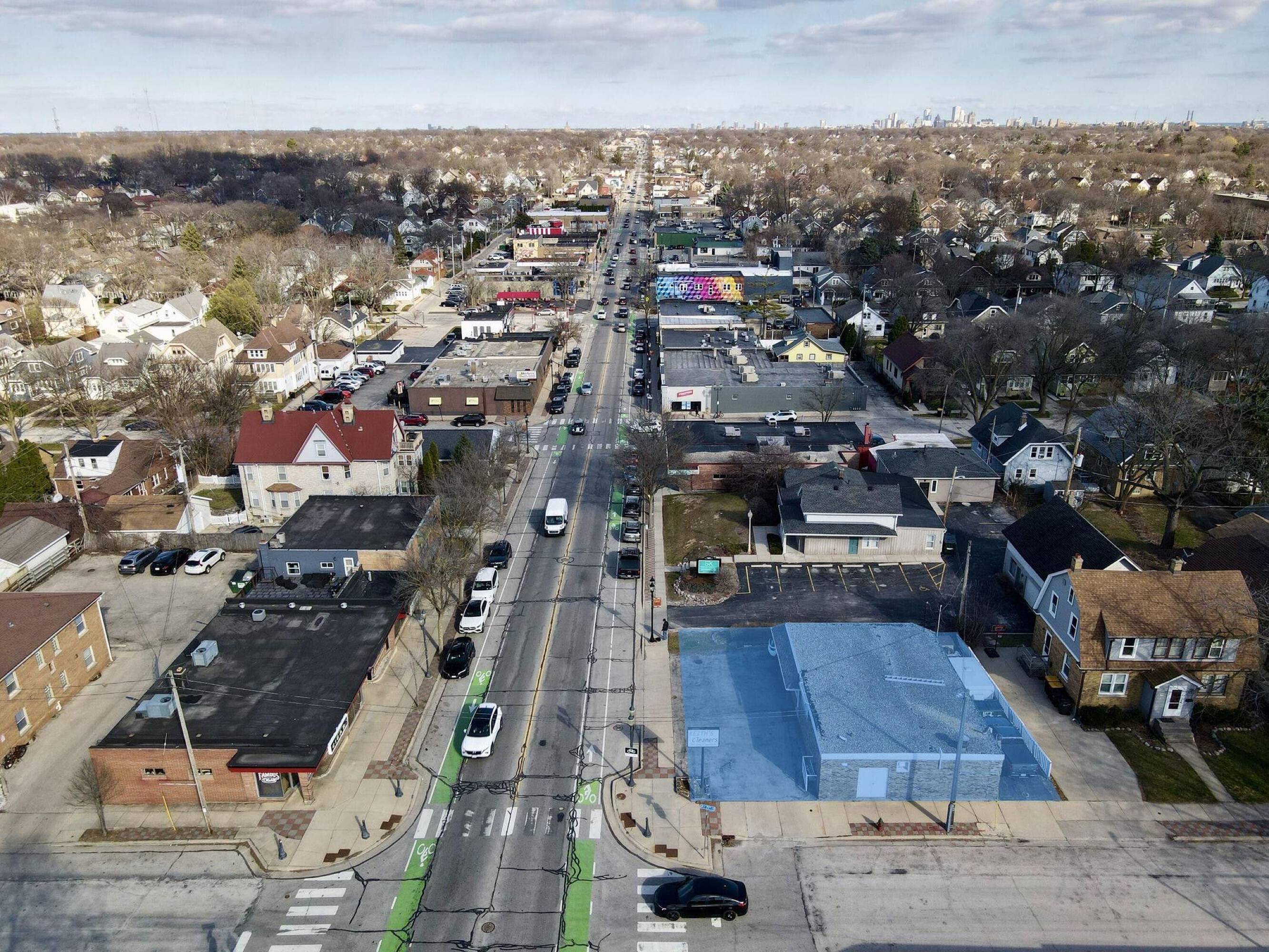 7027 W North Ave, Wauwatosa, WI 53213 | Crexi.com