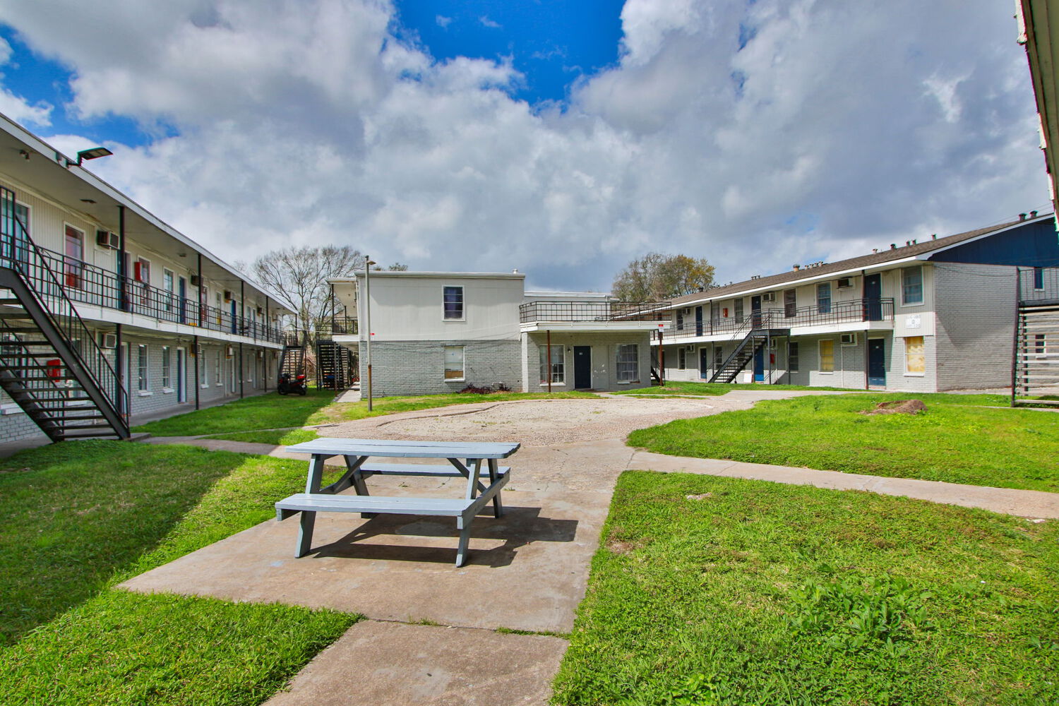 8700 Gulf Fwy, Houston, TX 77017 | Crexi.com