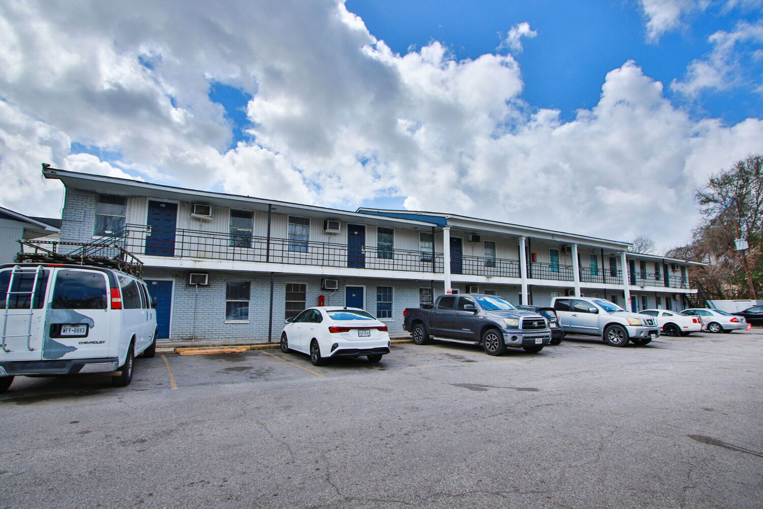 8700 Gulf Fwy, Houston, TX 77017 | Crexi.com