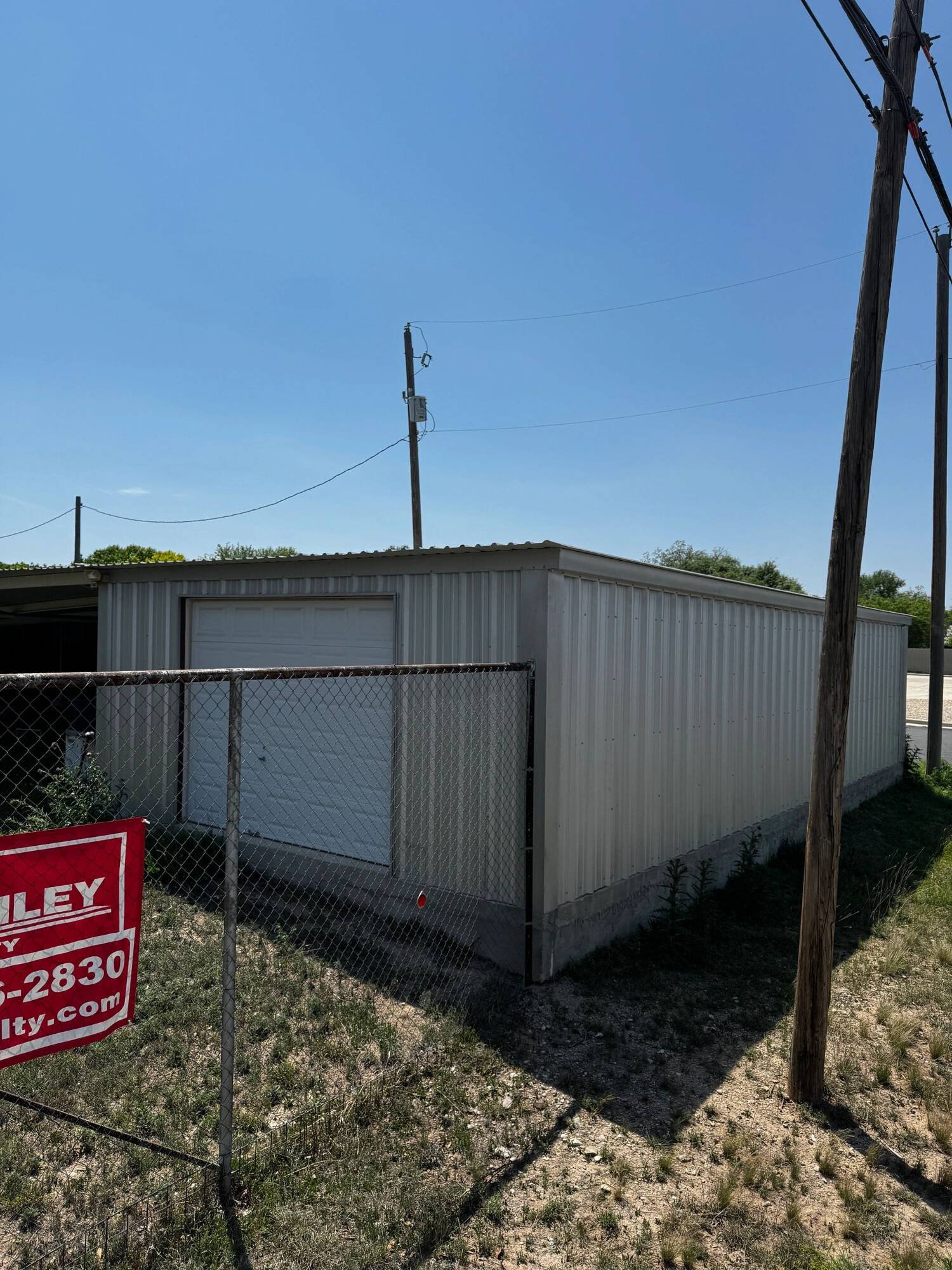 214 N 7th St, Junction, TX 76849 | Crexi.com