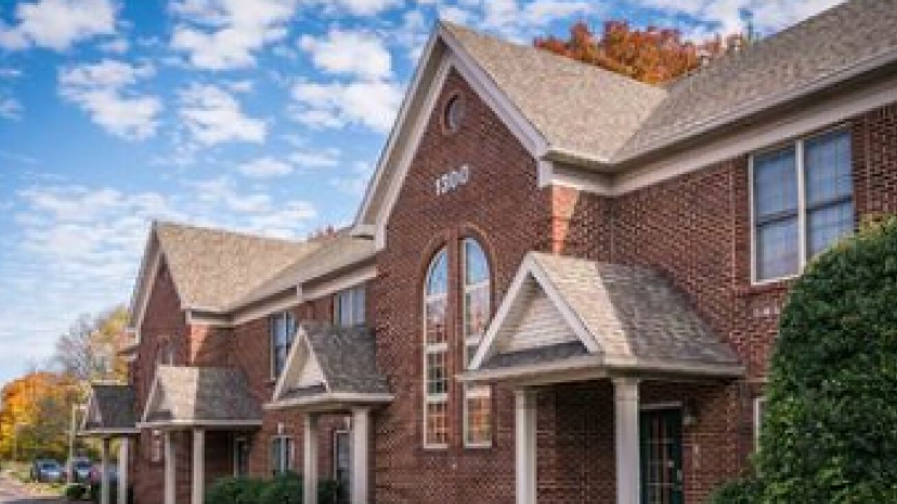 1300 Gardiner Ln, Louisville, KY 40213 | Crexi.com