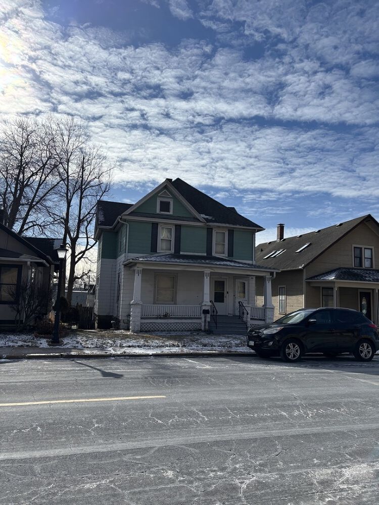 2229 12th Street E, Davenport, IA 52803 | Crexi.com