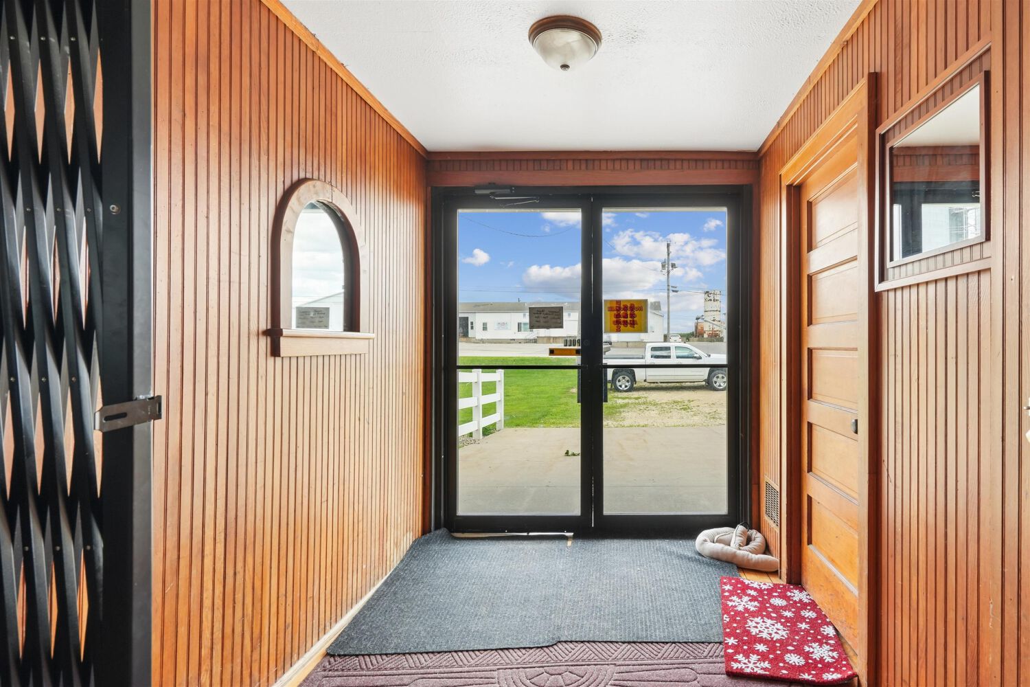 1653 300th Avenue, Dyersville, IA 52040 | Crexi.com