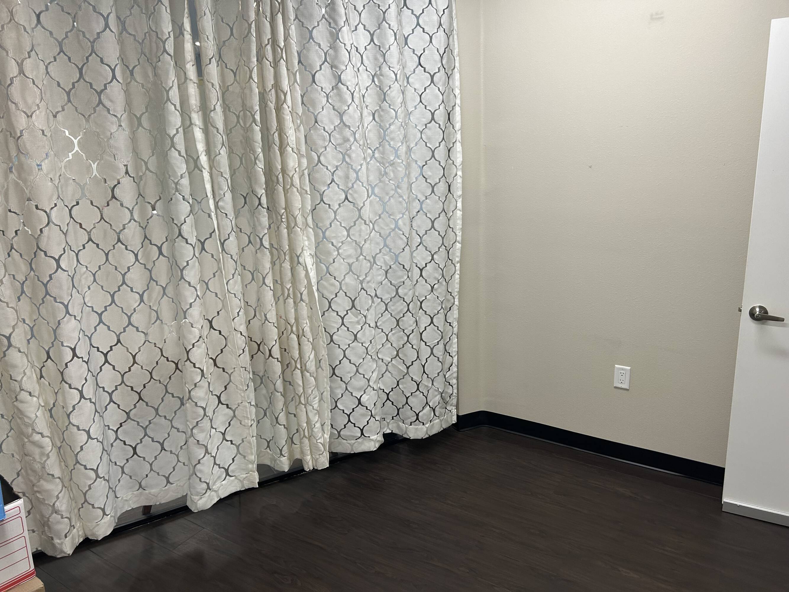 1520 TALLEVAST RD Sarasota FL 34243-5033 APN: 2020900003 | Crexi.com