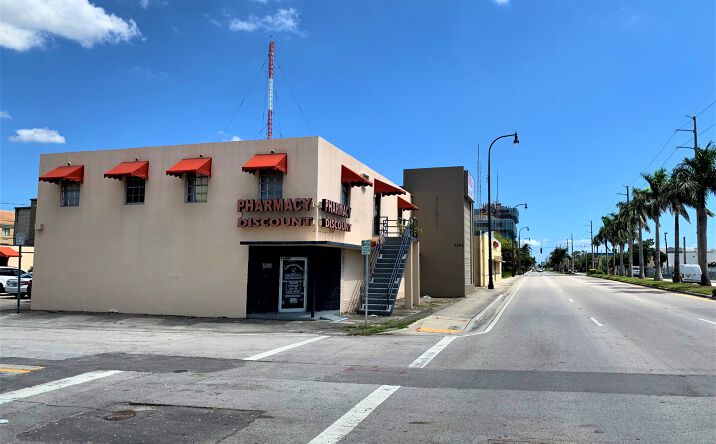 5399 NW 36TH ST Miami Springs FL 33166-5911 APN: 05-3119-010-4720 ...