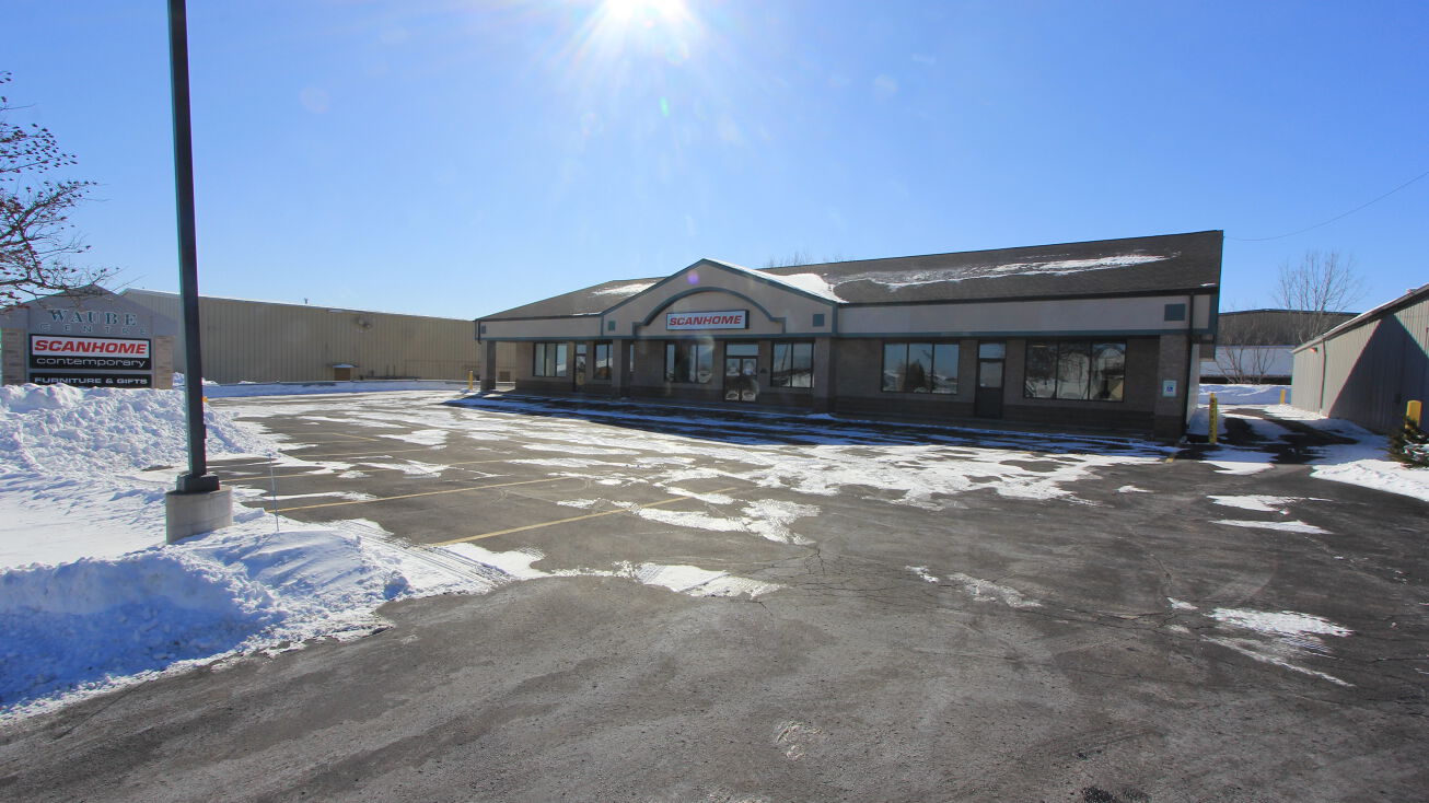 1017-1019 Waube Lane, Green Bay, WI 54304 | Crexi.com