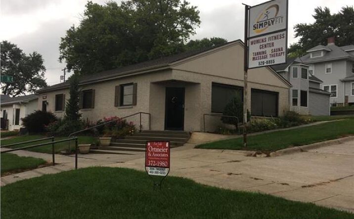 1000 Ave F W, Wisner, NE 68791 | Crexi.com