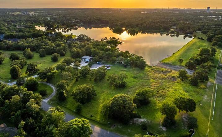 4711 NANTUCKET DR College Station TX 77845-8377 APN: 76546 | Crexi.com