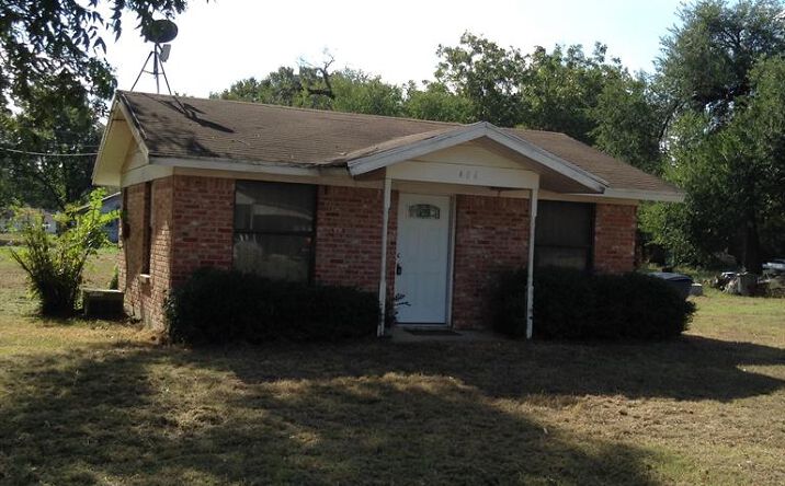 406 NE 6TH ST Hubbard TX 76648-2116 APN: 135301 | Crexi.com