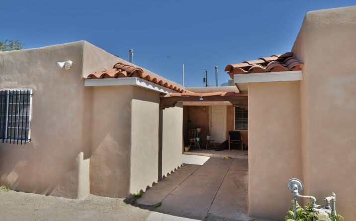 809 AZTEC RD NW Albuquerque NM 87107-2565 APN: 1-014-060-227-278-2-08 ...