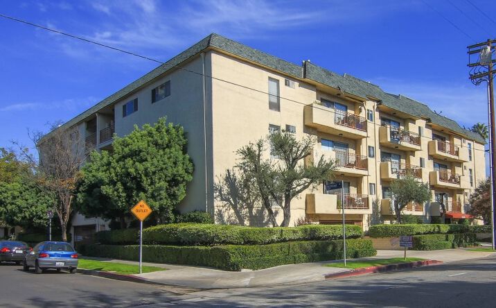 12245 CHANDLER BLVD Valley Village CA 91607-2087 APN: 2347-013-022 ...