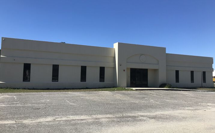 8180 PENSACOLA BLVD Pensacola FL 32534-4354 APN: 221S301101012001 ...