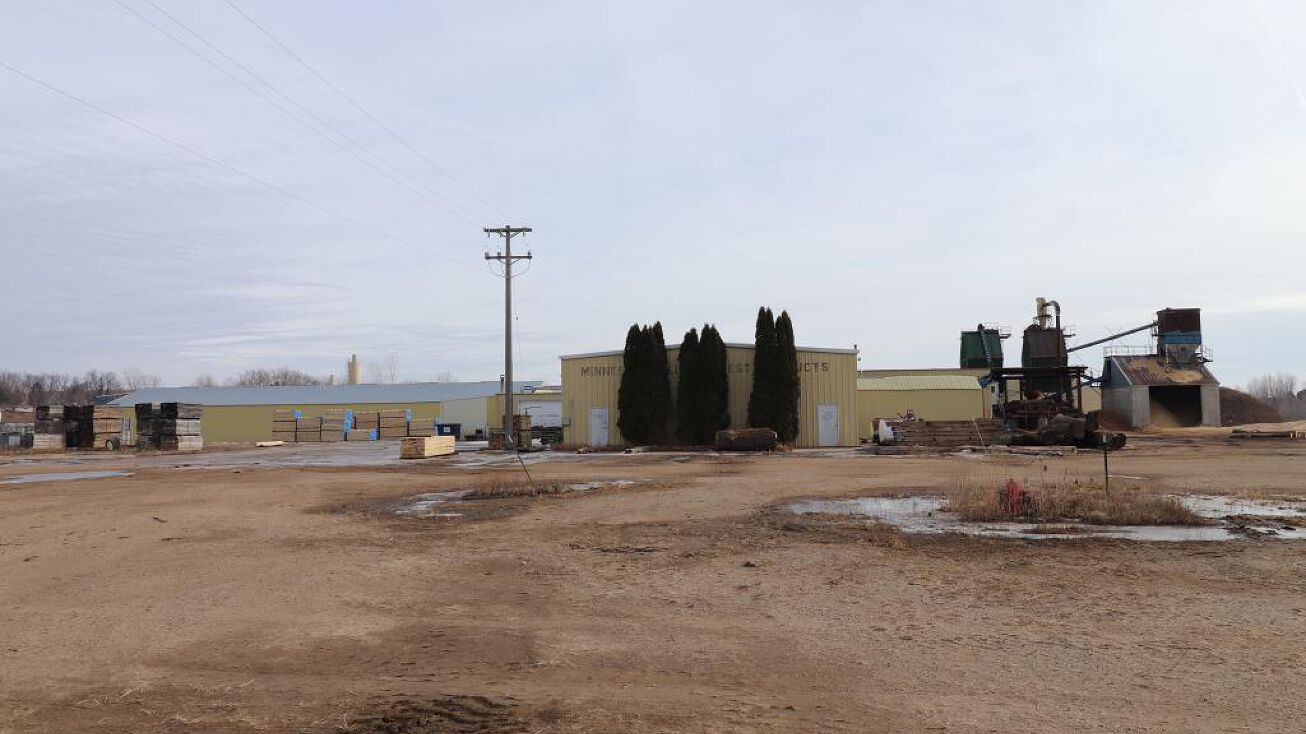 401 4th St, Courtland, MN 56021 | Crexi.com