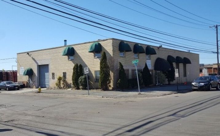 608 MAIN ST Westbury NY 11590-4920 APN: 11 75 186 | Crexi.com