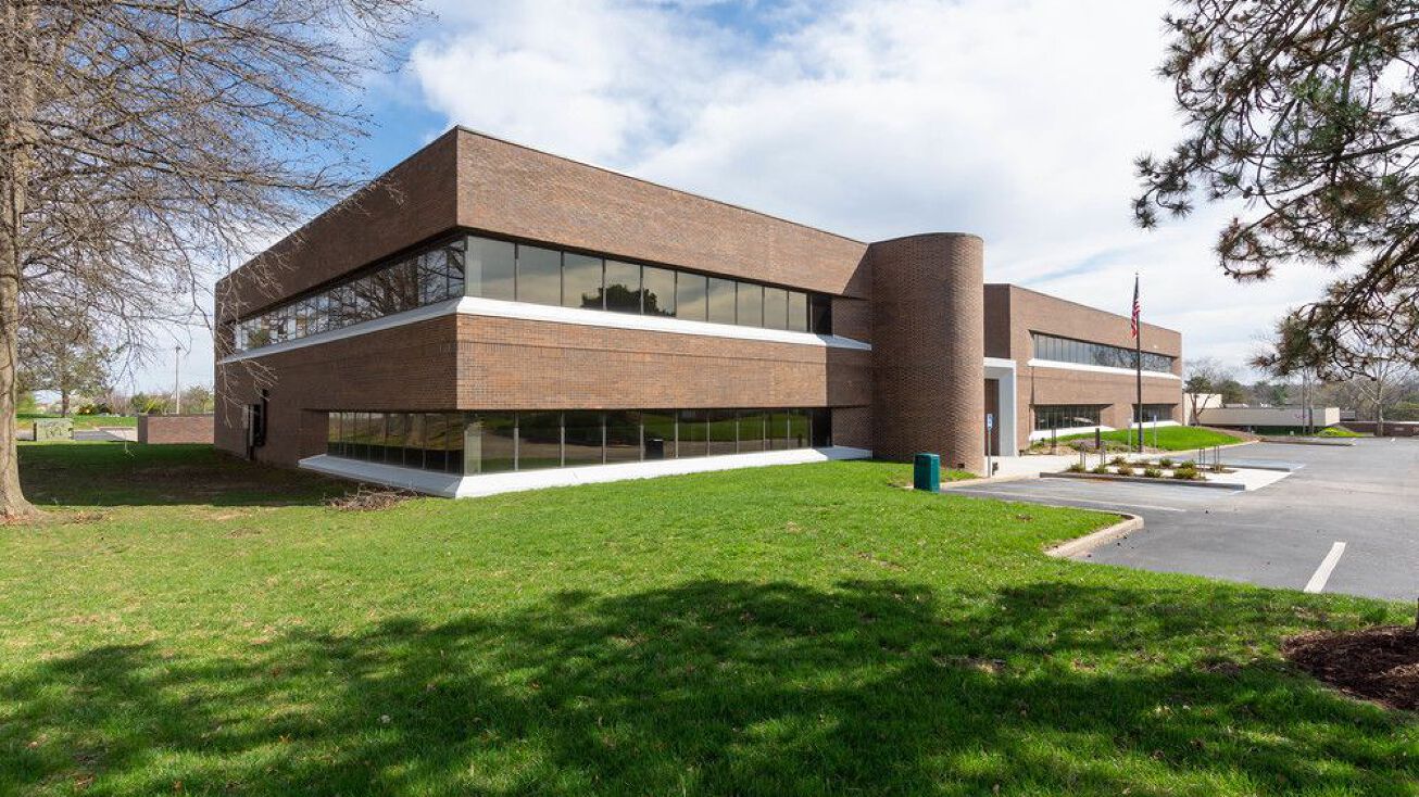 11789 Borman Drive, St. Louis, MO 63146 | Crexi.com