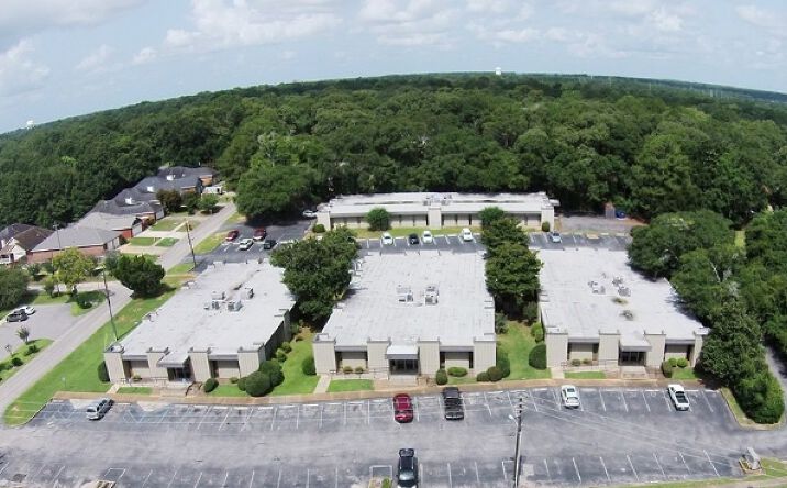 572 AZALEA RD Mobile AL 36609-1531 APN: 2807352001047XXX | Crexi.com