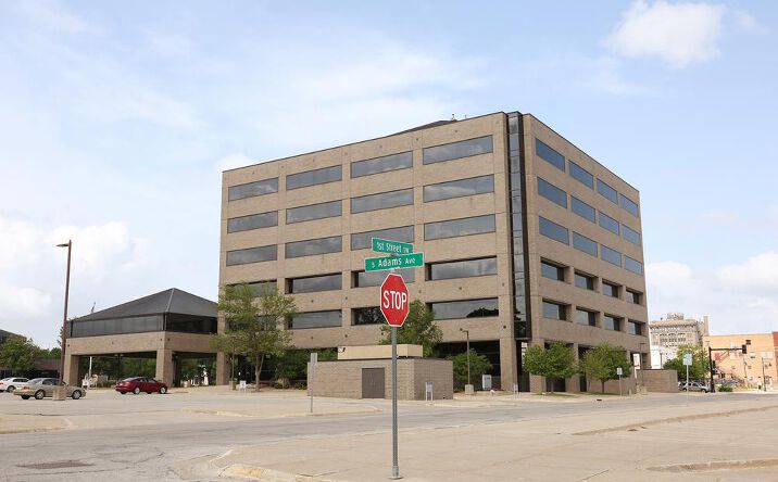 Search Commercial Real Estate for Sale in Iowa | Crexi