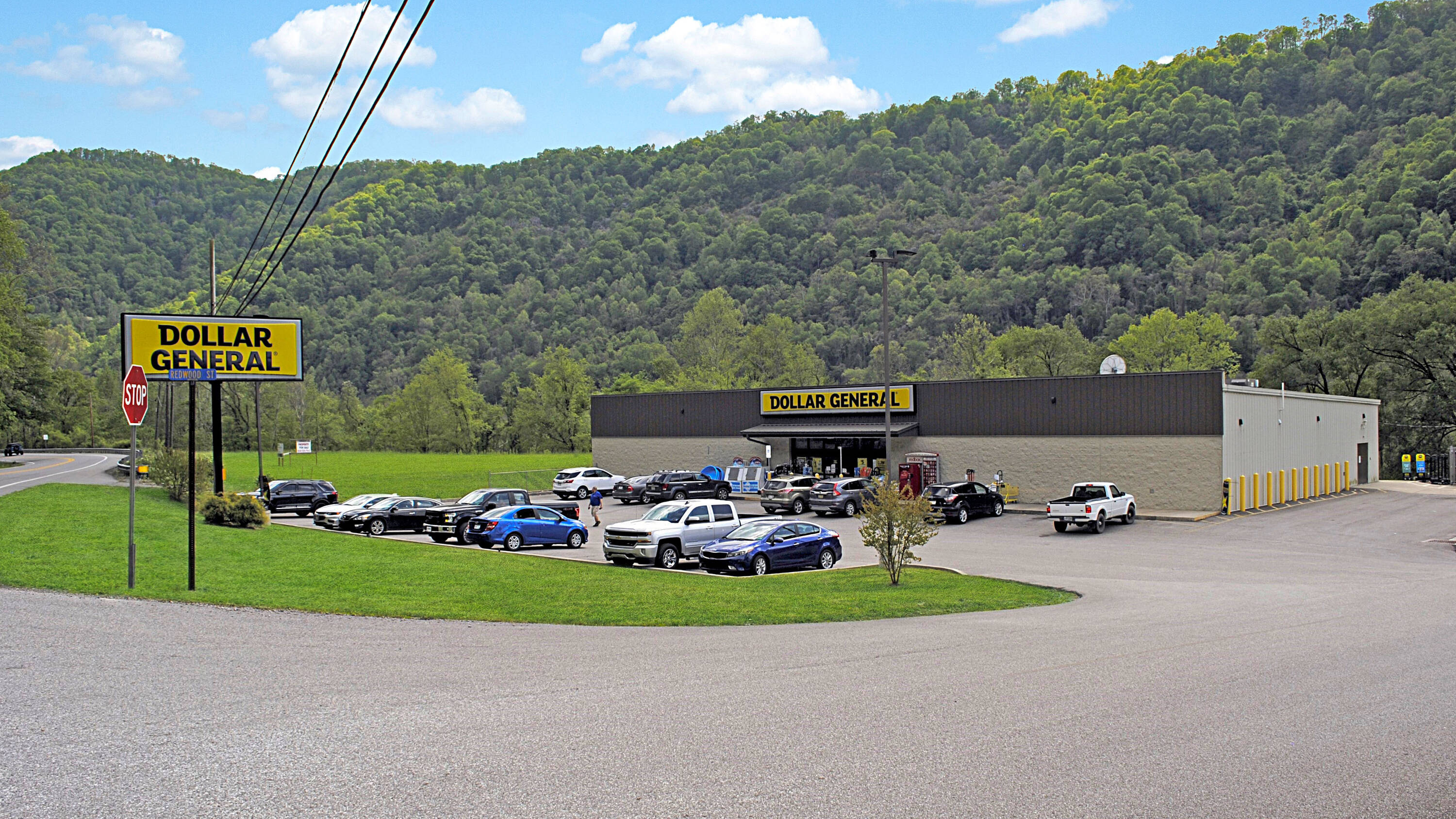 41 REDWOOD ST Smithers WV 25186 APN: 10110008004600010000 | Crexi.com