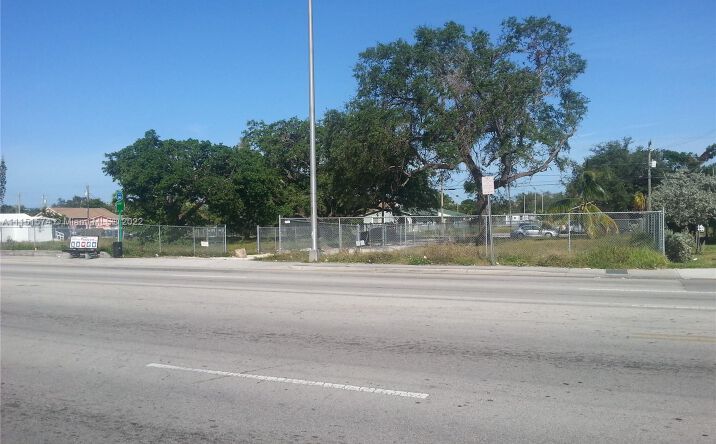 NW 81st St., Miami, FL 33150 | Crexi.com