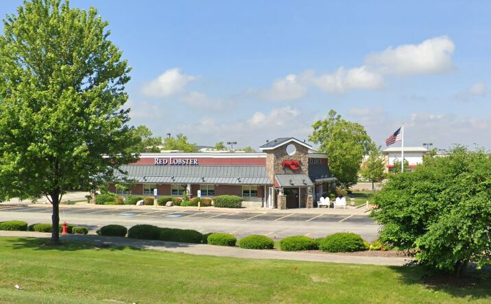 902 Commons Dr, Geneva, IL 60134 | Crexi.com