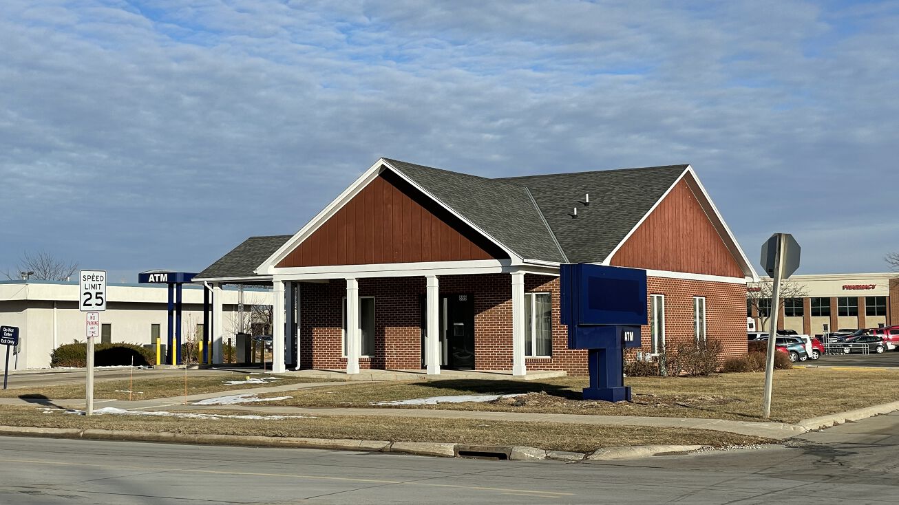 555 S Illinois Ave, Mason City, IA 50401 - Office Property for Sale ...