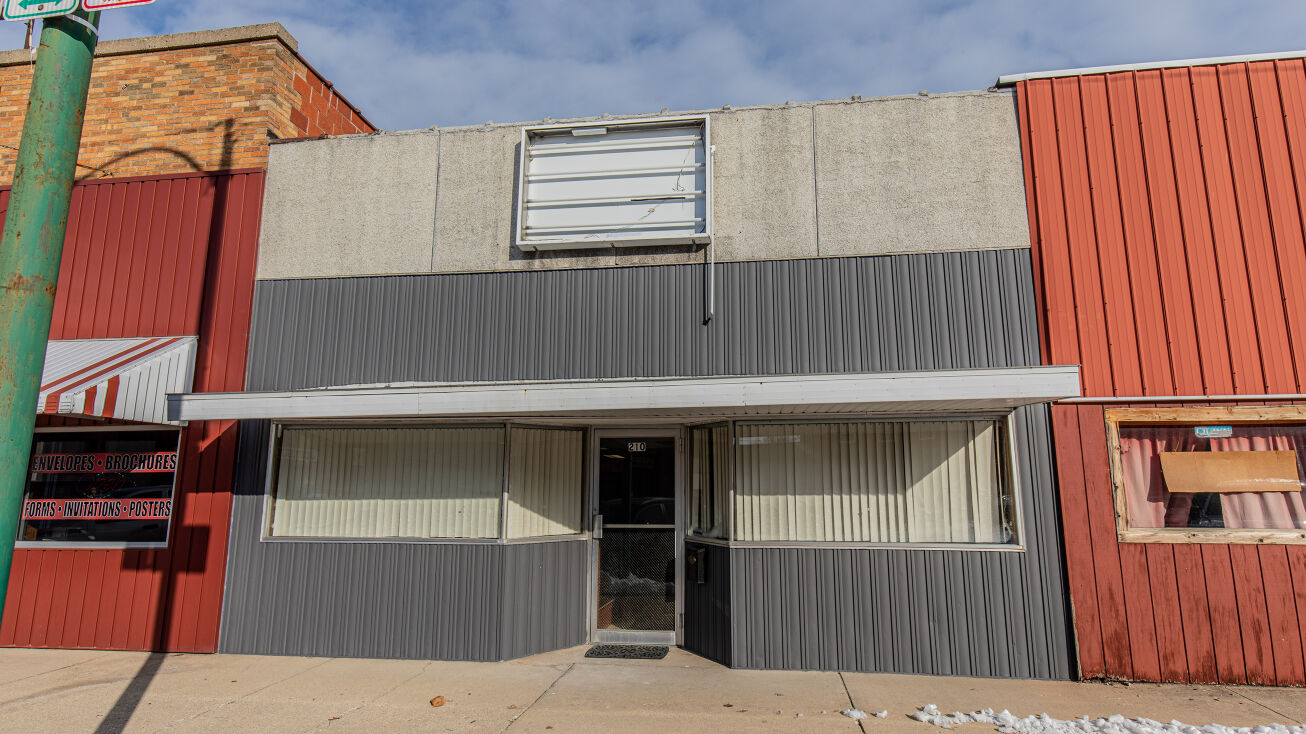210 E St Paul St, Spring Valley, IL 61362 | Crexi.com