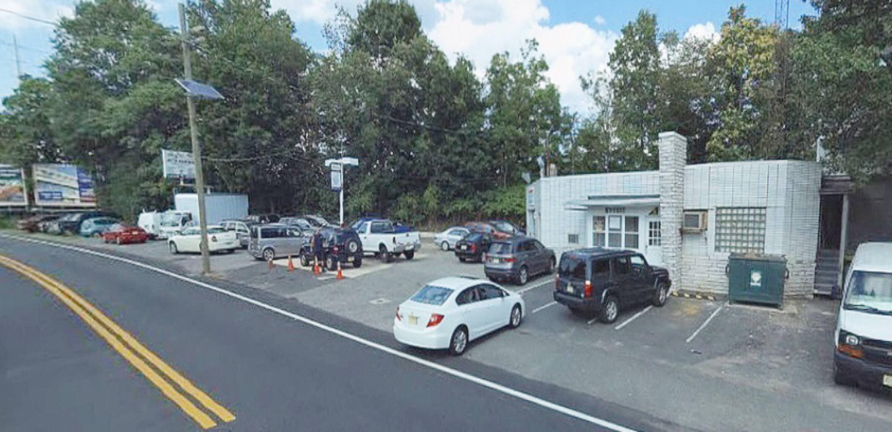 9 MEADOW RD Rutherford NJ 07070-3410 APN: 0256_221_3 | Crexi.com
