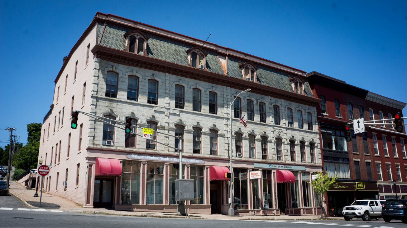 105 Main Street, Orono, ME 04401 | Crexi.com