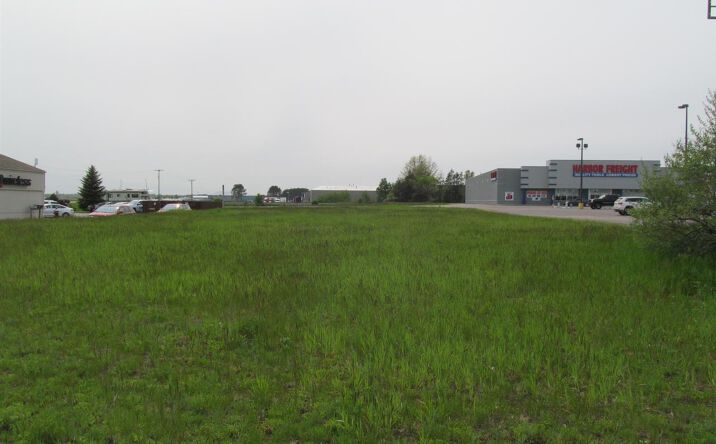 3910 S Mackinaw Trail, Cadillac, MI 49601 | Crexi.com