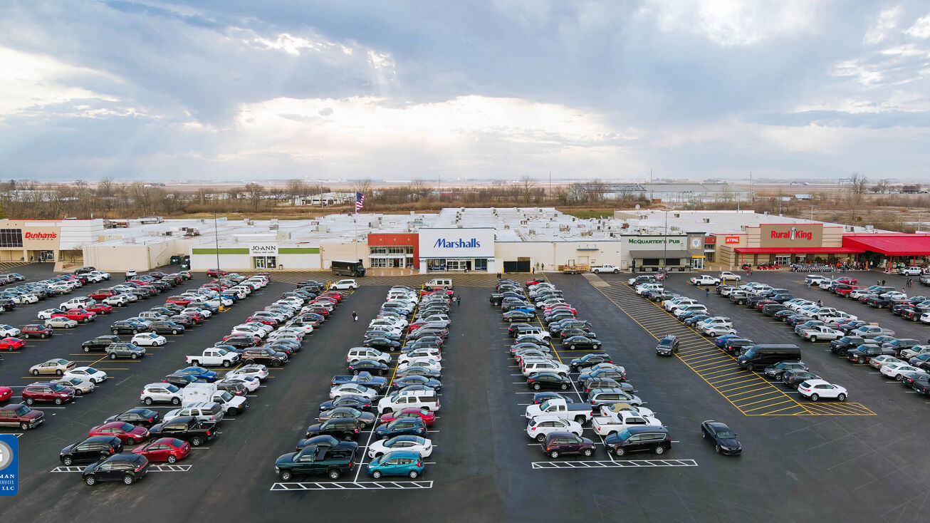 700 Broadway Ave, Mattoon, IL 61938 | Crexi.com