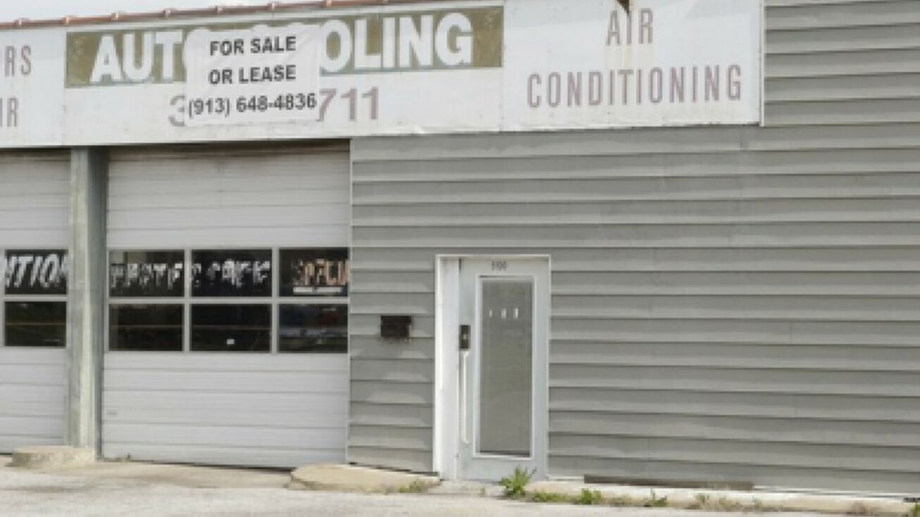 9100 E State Route 350, Raytown, MO 64133 | Crexi.com