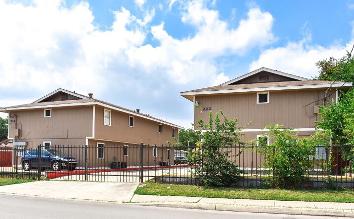 218 MERIDA ST San Antonio TX 78207 | Crexi.com