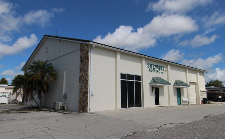 6195 E SAWGRASS RD Sarasota FL 34240-9486 APN: 0216050020 | Crexi.com