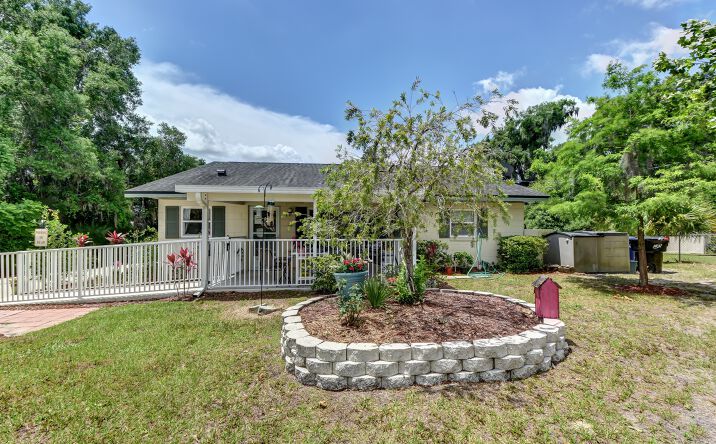 120 North St, DeLand, FL 32720 | Crexi.com