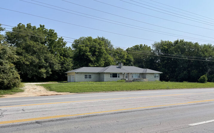 829 W BATTLEFIELD RD Springfield MO 65807-4127 APN: 1802106030 | Crexi.com