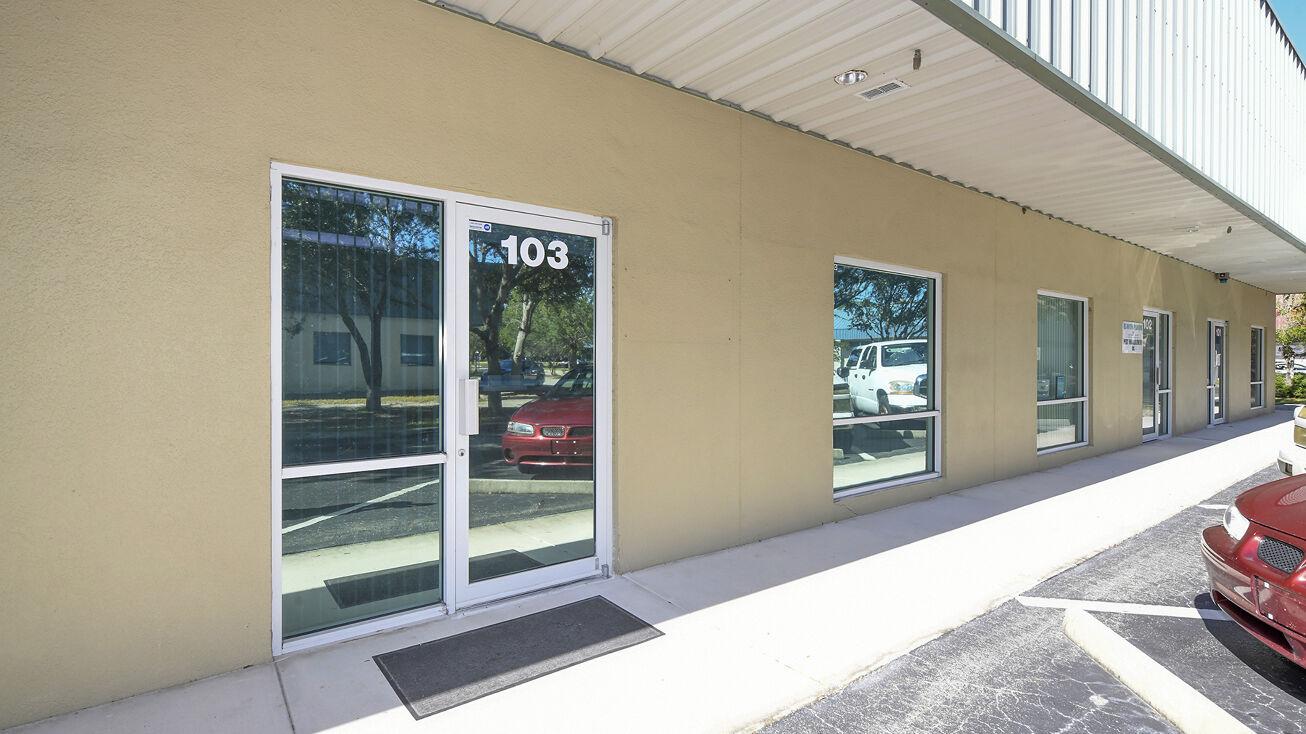 1891 Porter Lake Dr, Sarasota, FL 34240 | Crexi.com