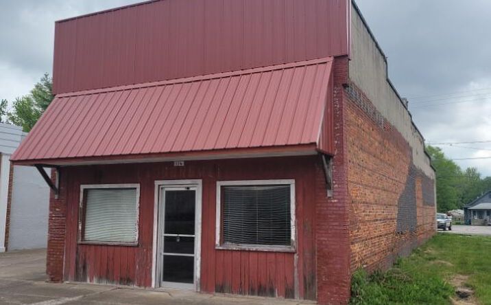 134 N East Railroad Street, Ashley, IL 62808 | Crexi.com