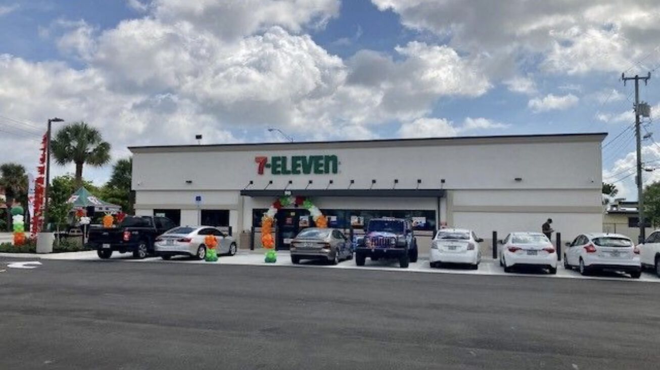 90 NW 167th St, Miami, FL 33169 - Retail Property for Sale - 7-Eleven ...