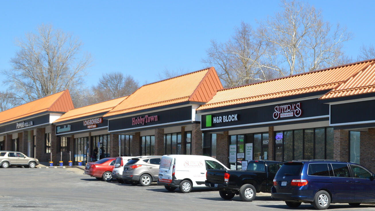 6245-6295 N Oak Trafficway, KCMO, MO 64118 | Crexi.com