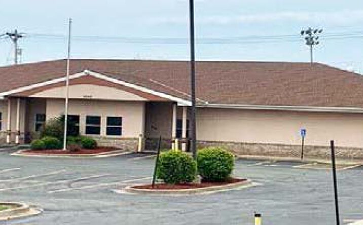 4240 S LEES SUMMIT RD Independence MO 64055-5476 APN: 33140112400000000 ...