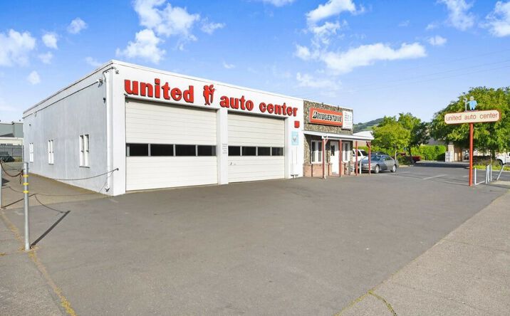 1576 PETALUMA HILL RD Santa Rosa CA 95404-6014 APN: 038172026000 ...