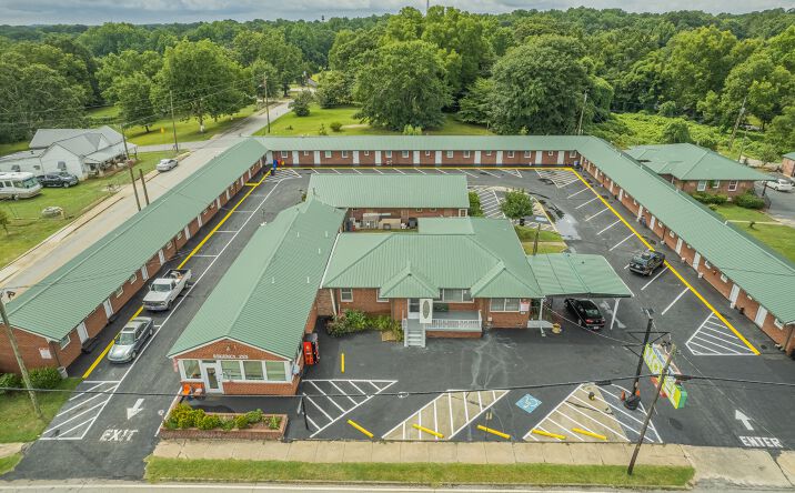 70 Felton Dr, Toccoa, GA 30577 - Hospitality Property for Sale ...