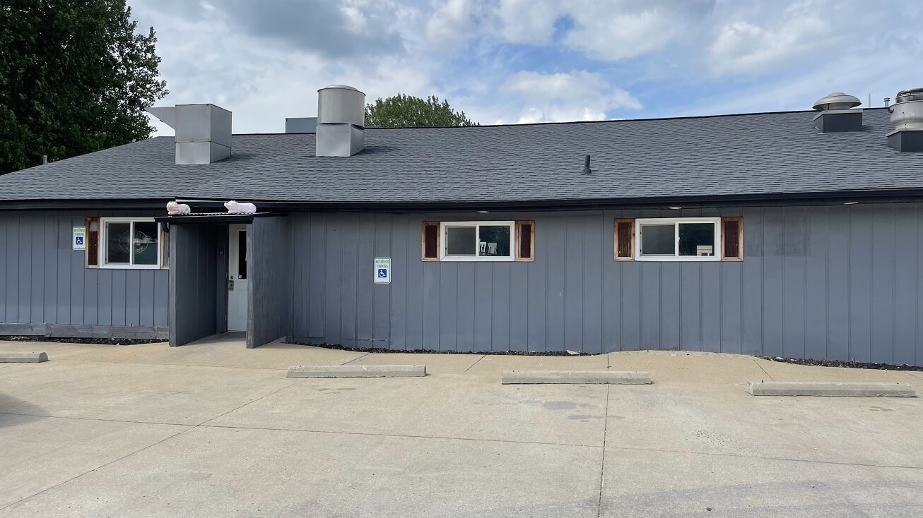 301 W Lincoln Ave, Ogden, IL 61859 | Crexi.com