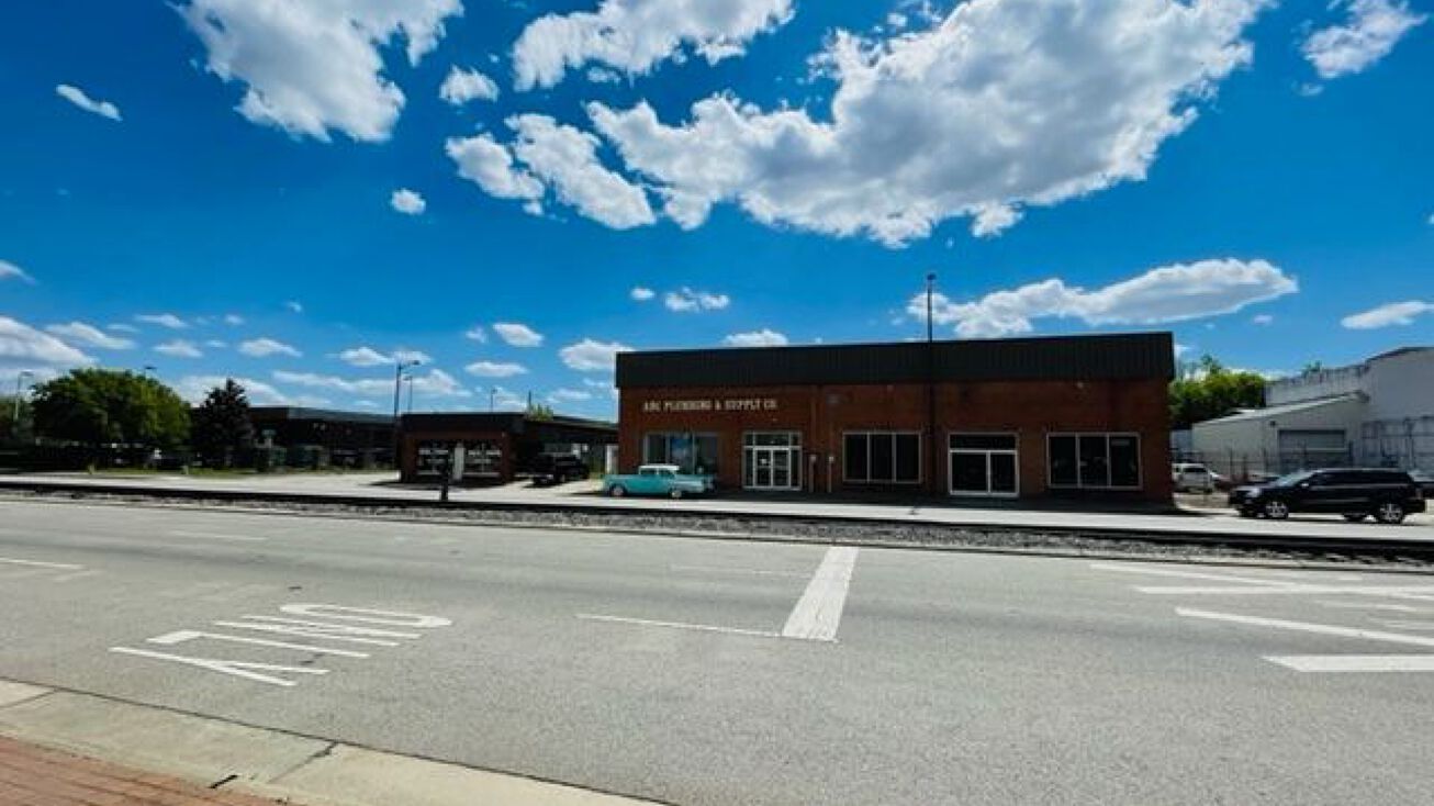 219 W Russell St, Fayetteville, NC 28301 | Crexi.com