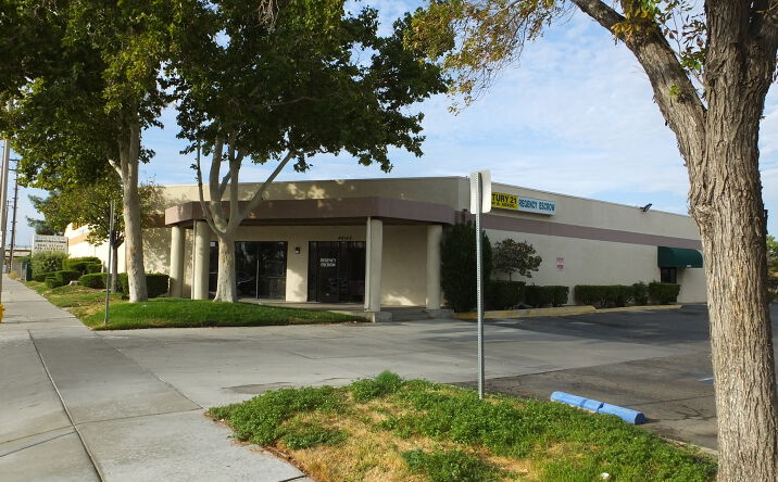 44145 20th St W, Lancaster, CA 93534 - Office Property for Sale - 44145 ...