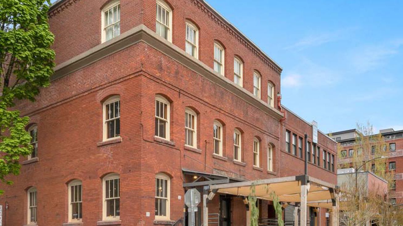 1325 NW Flanders St, Portland, OR 97209 | Crexi.com